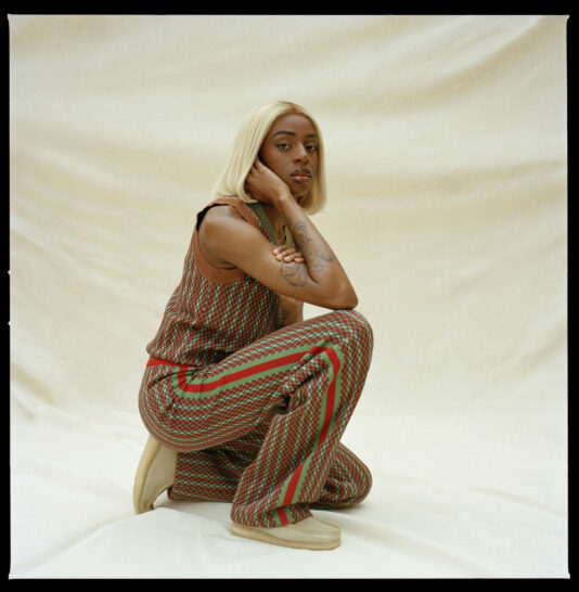 Cat Burns’ vulnerable and honest songwriting is storming the UK charts ...