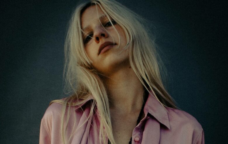 Stella Rose shares debut single 'Muddled Man'