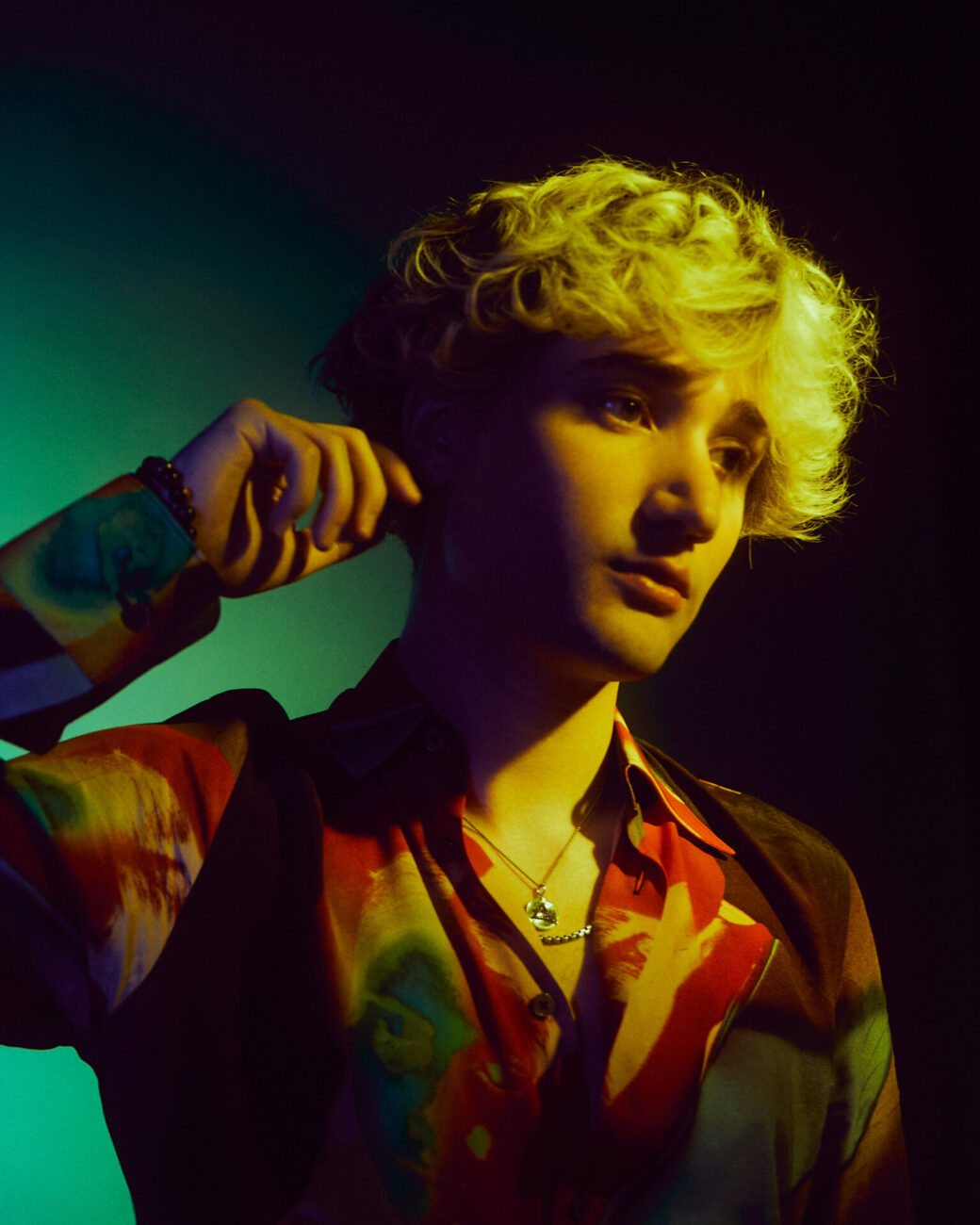 How 23-year-old songwriter beaux ended up in group chats with Matty Healy