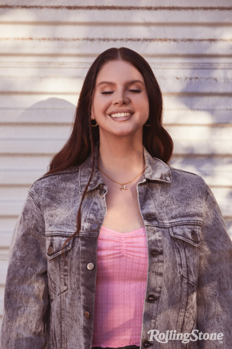 Lana Del Rey: she does it for the girls