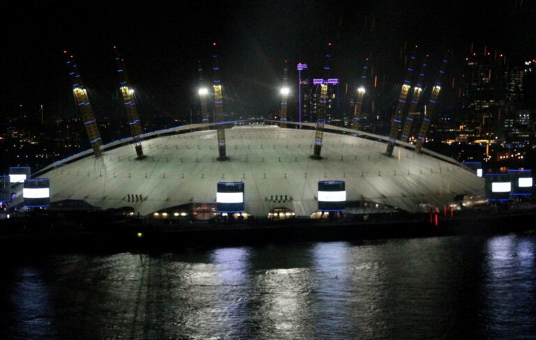 London's O2 Arena removes 500 tonnes of carbon from The 1975 gigs in ...