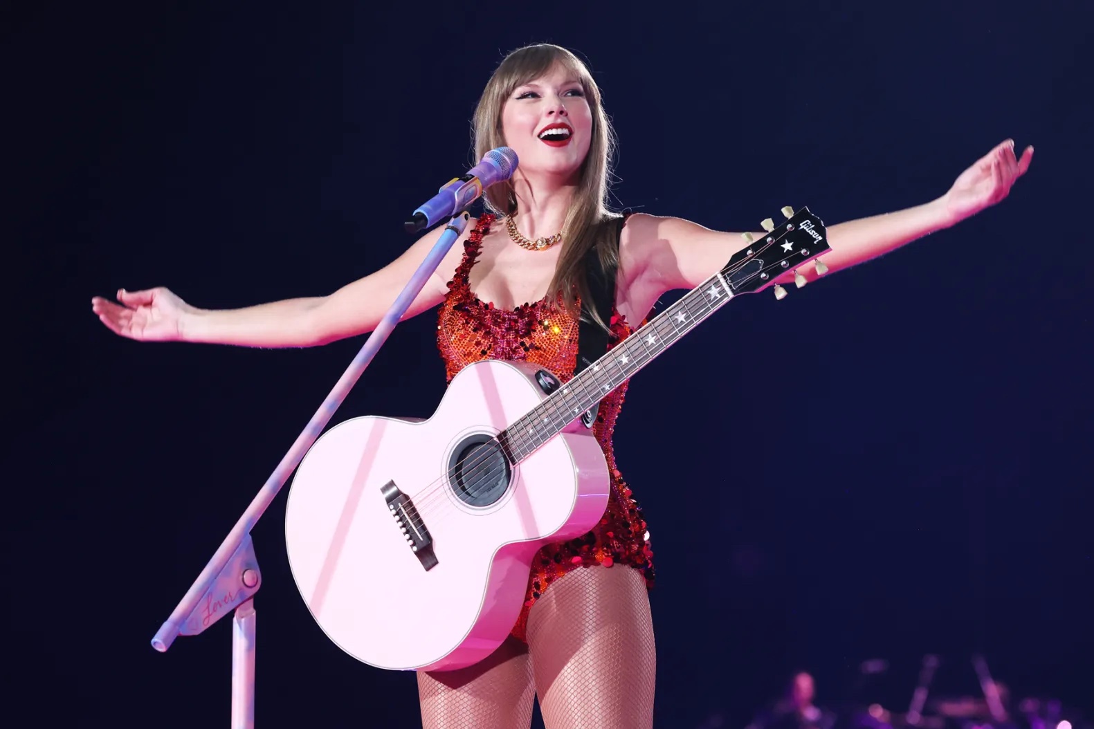 Taylor Swift to present at 2025 Grammy Awards Taylor Swift to present at 2025 Grammy Awards