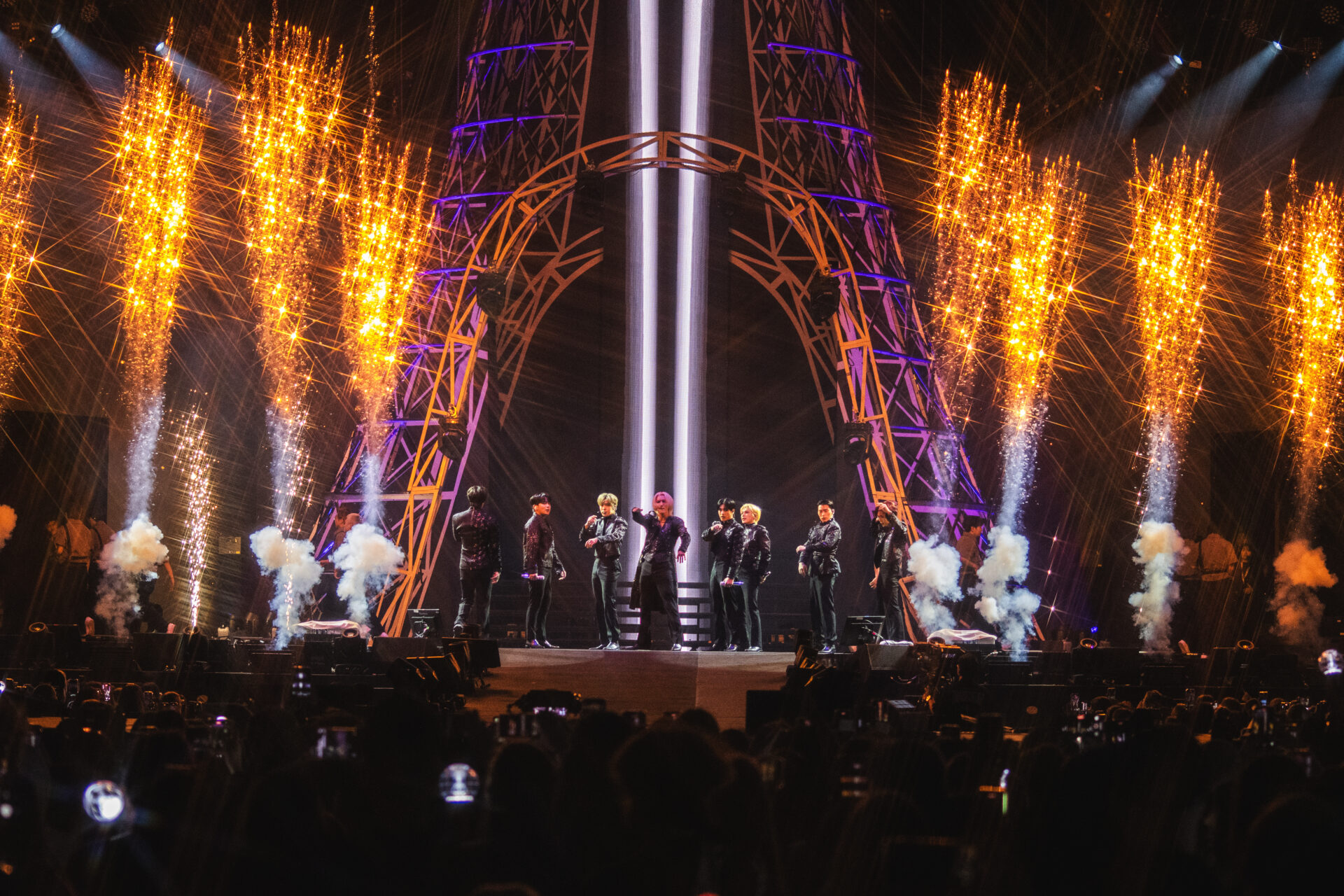 ATEEZ live in London: K-Pop stars light up The O2 Arena