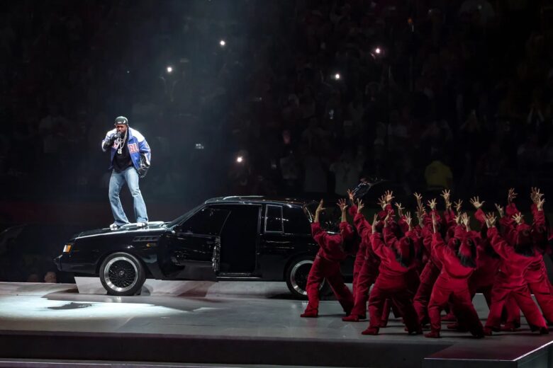 Kendrick Lamar scores a hip-hop touchdown at Super Bowl 2025