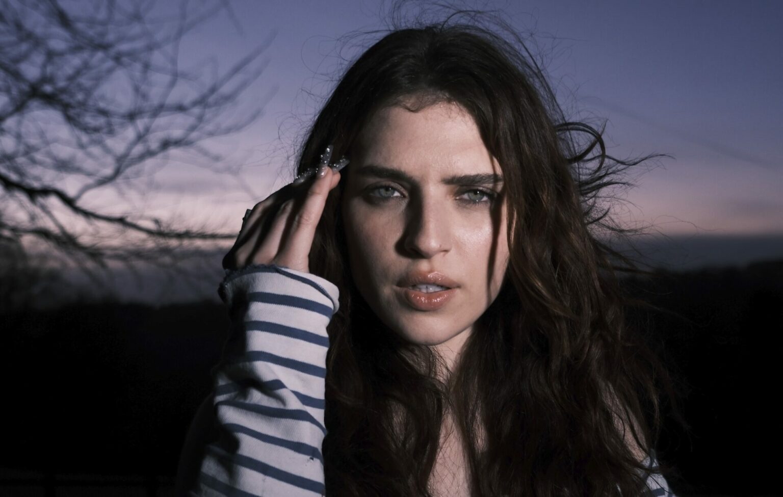 Mae Muller ends hiatus and shares new song ‘Breakaway’