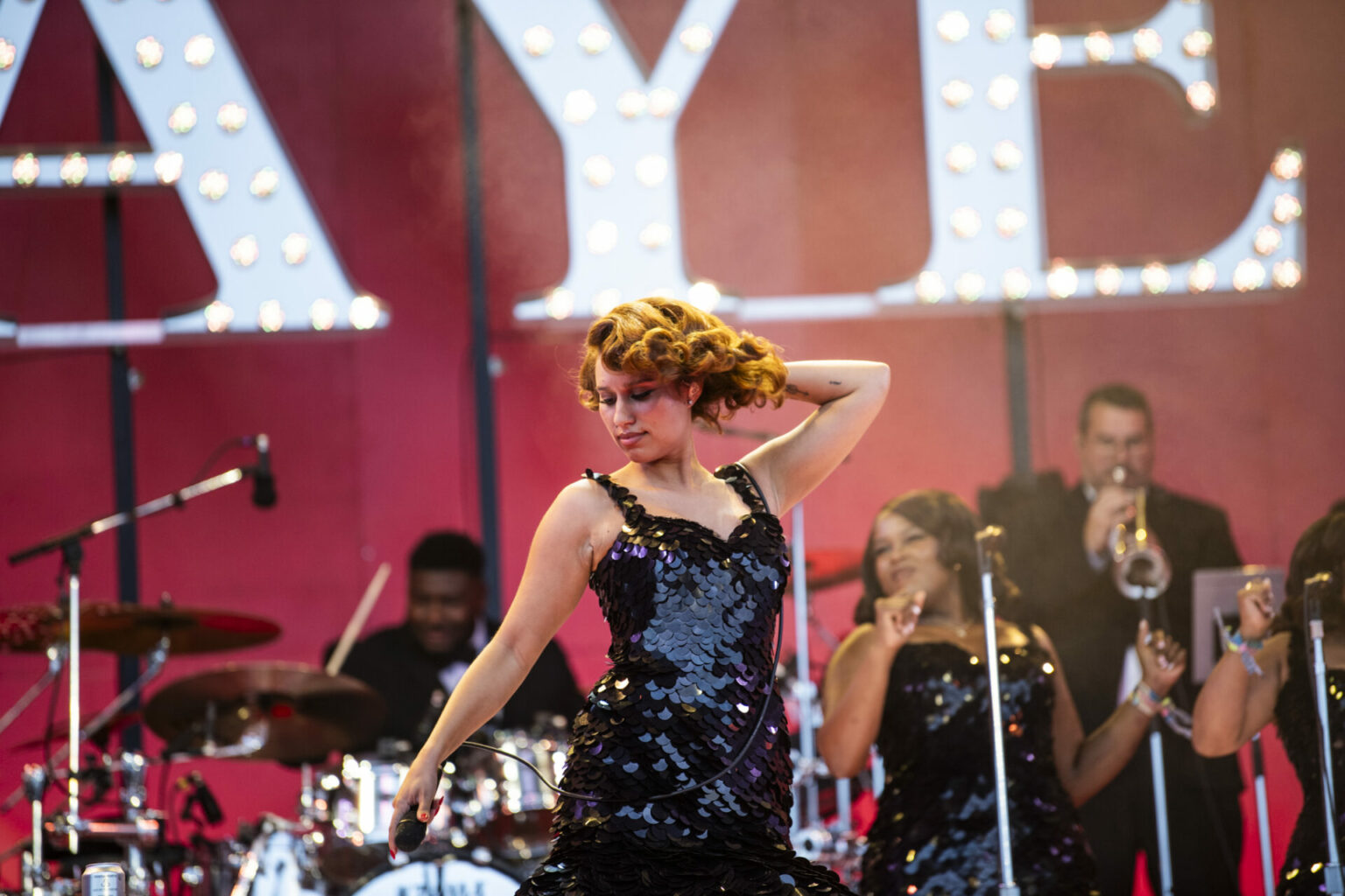 RAYE live at Glastonbury: Her next time will surely be a headline ...