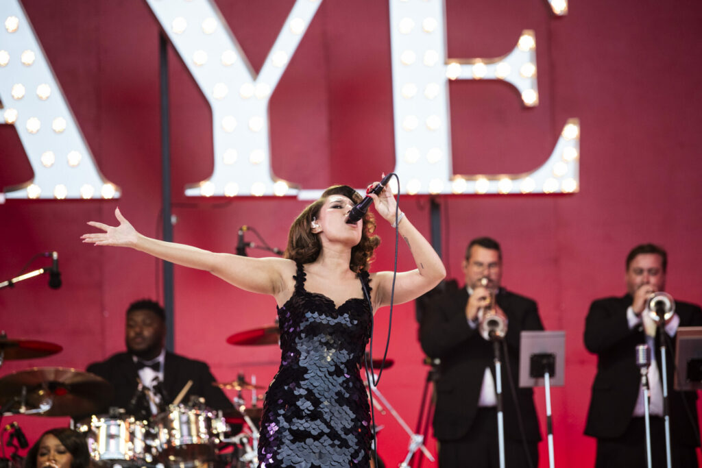 RAYE live at Glastonbury: Her next time will surely be a headline ...