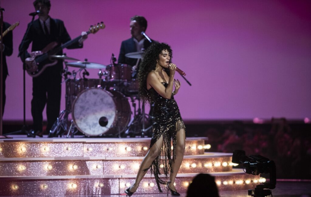 BRIT Awards 2026: Olivia Dean shines with performance of ‘Man I Need ...